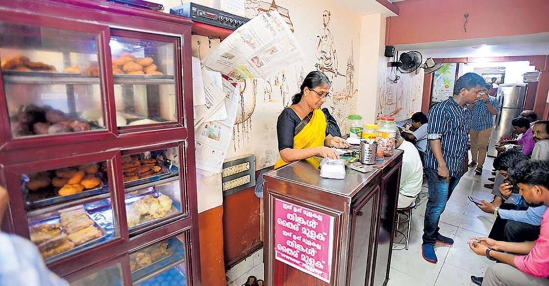 Head to Thrissur Kappi Club for some refreshing samovar tea | Thrissur ...