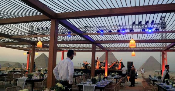 Egypt upgrades visitor experience at Giza pyramids site | Travel News ...