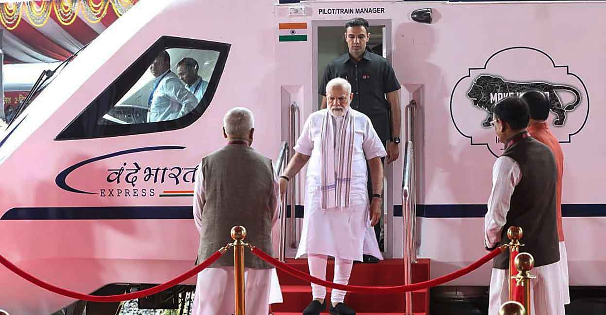 PM Modi flags off 5 Vande Bharat trains | Travel | Onmanorama