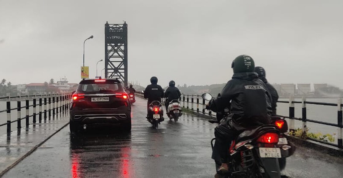 Rain to continue for next 5 days in Kerala, yellow alert in 11 ...