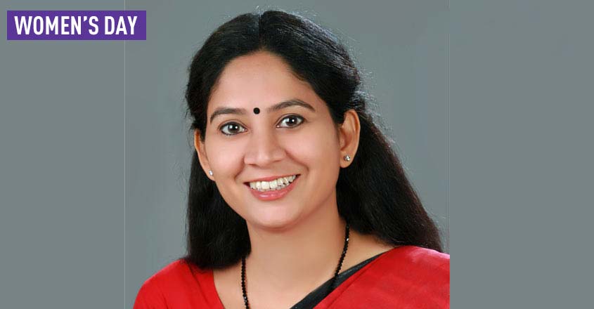 There exists a no entry board for women in politics, says Prathibha MLA